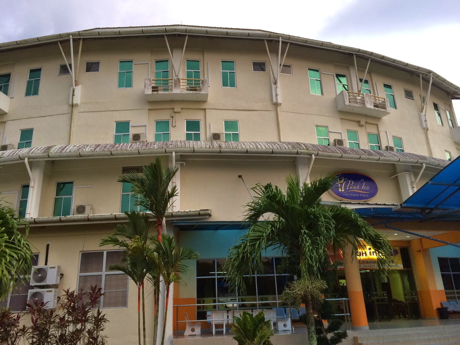 J o m R o n d a: Pauh Inn, Politeknik Perlis