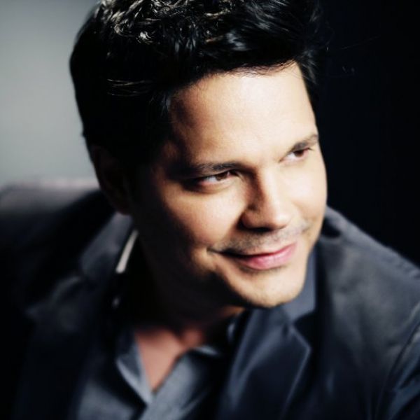 Entrevista al cantante REY RUIZ ~ Cajón de Historias