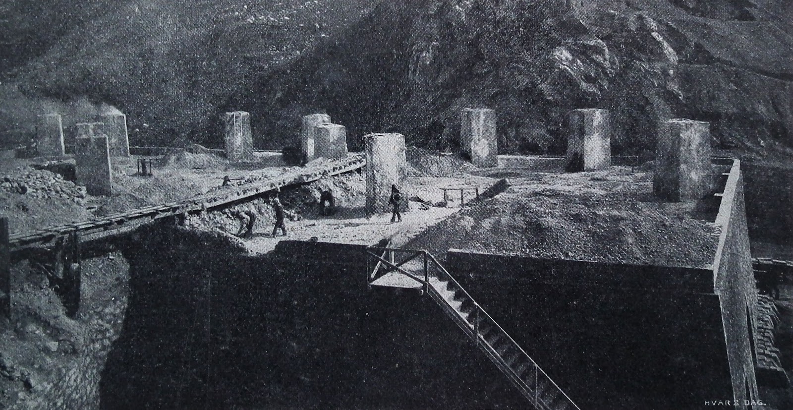 The Things I Enjoy: Sulphur mines in Sicily a hundred years ago: "The ...