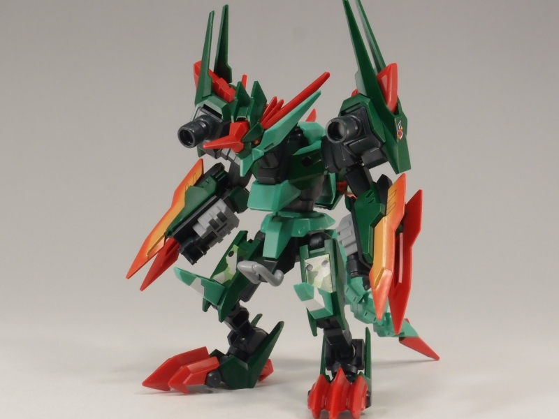 大光明株式會社: 1/1 紙箱戰機WARS LBX 048 トライヴァイン 開盒報告 (From KenBill Blog)