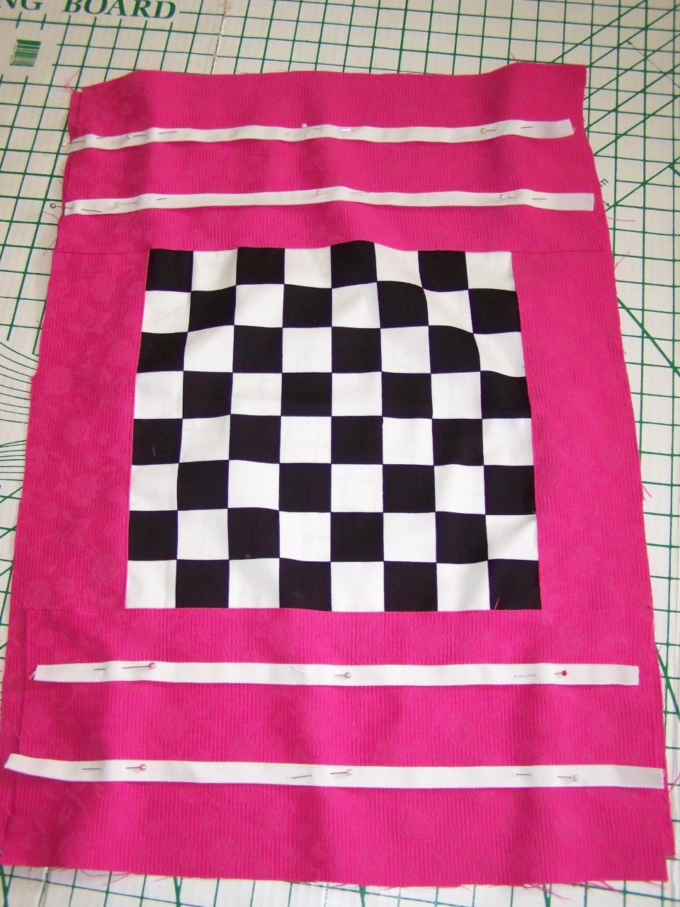 Creating my way to Success: Fabric chessboard set - a tutorial