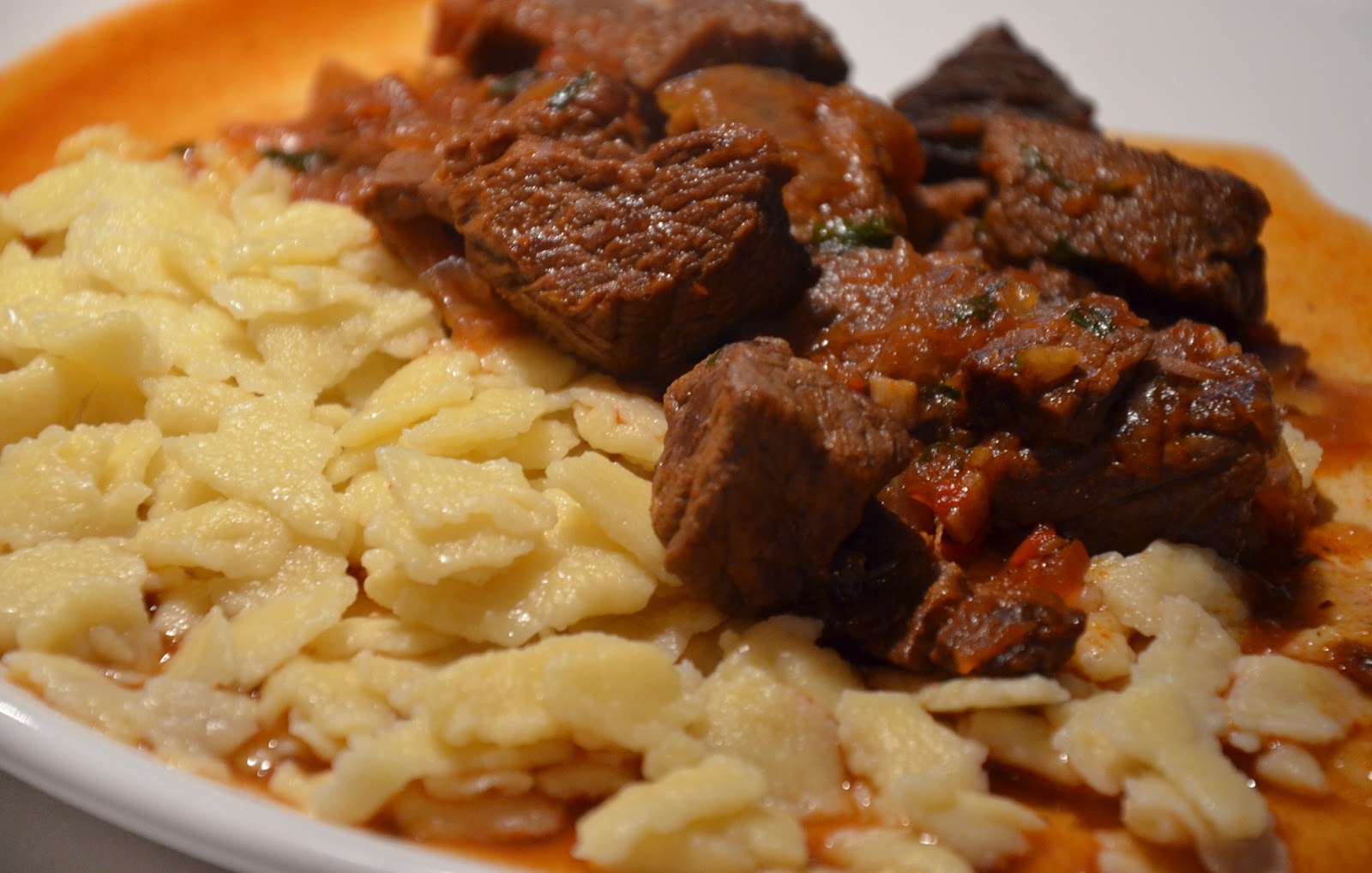 Gerhard kocht!: Gulyás és Csipetke