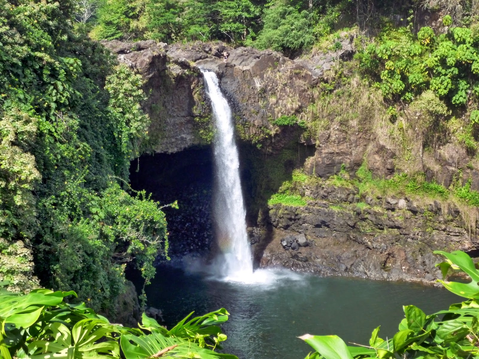 American Travel Journal: Rainbow Falls State Park - Hilo, Hawaii