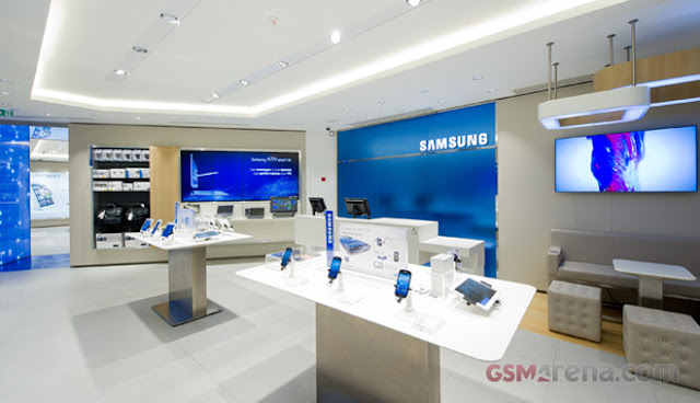 Future Technology Concepts And Latest Technology: One of a kind Samsung ...