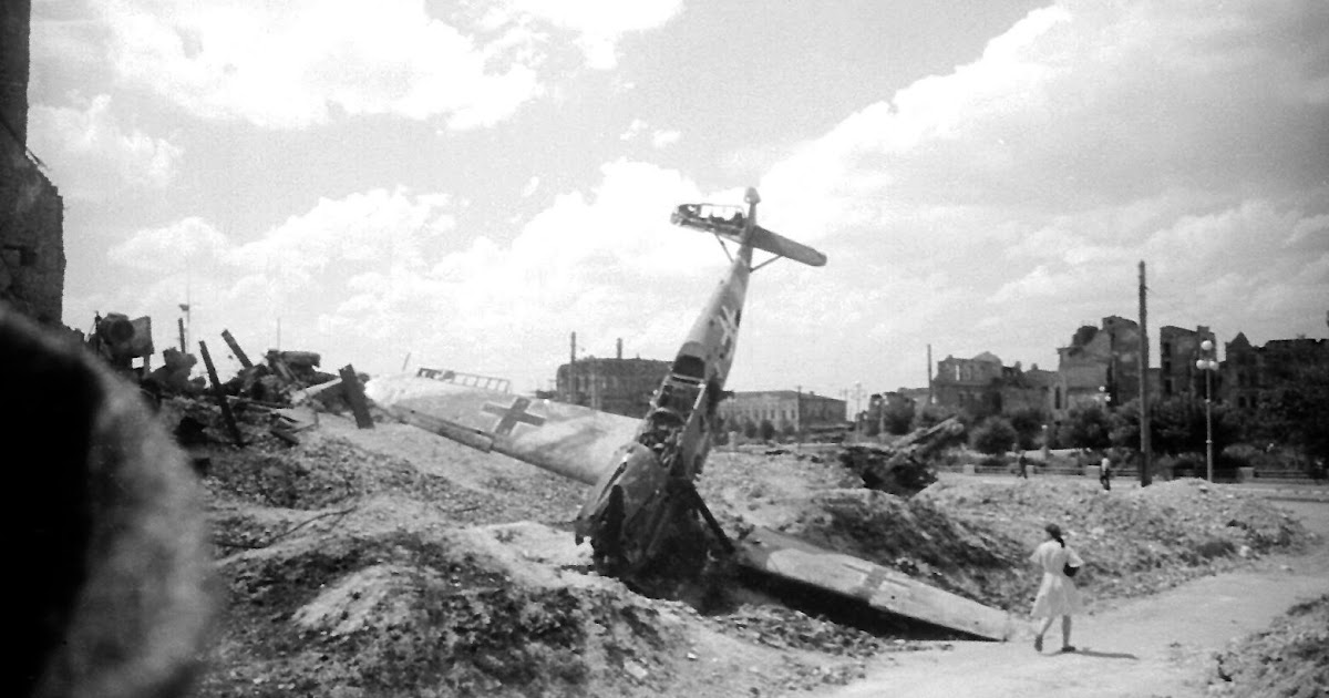 1944. American Foreign Correspondents on Stalingrad and Leningrad