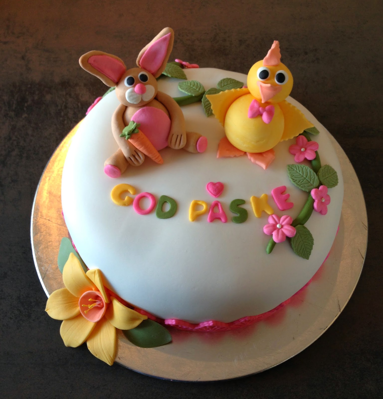 Marlenes kaker og design: God påske - kake