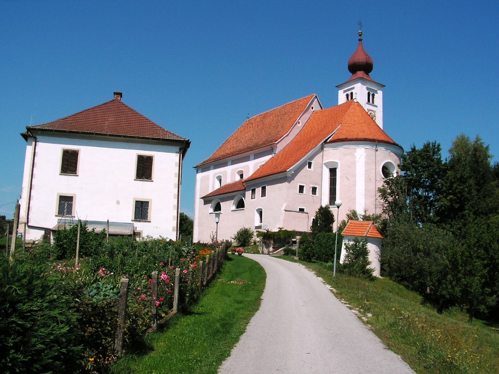 Cerkev sv. Trojice na Gorci ~ Turizem Haloze