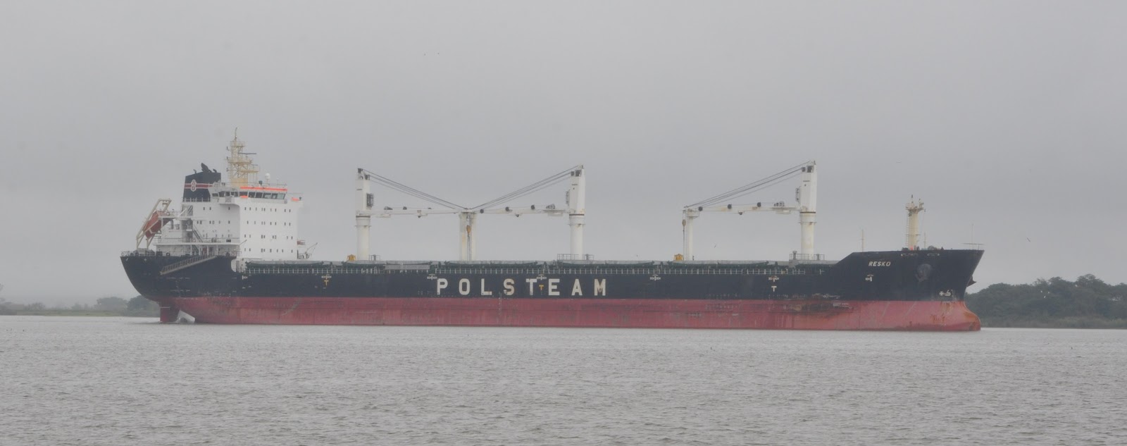 VCV ESTEIO: Navio mercante “Resko” atraca em Porto Alegre.