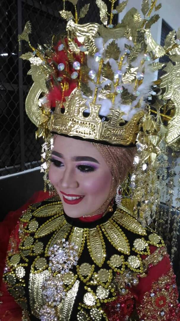 " SANGGAR NUSANTARA DOT COM " | Jakarta: Sewa Baju Adat Gorontalo di ...