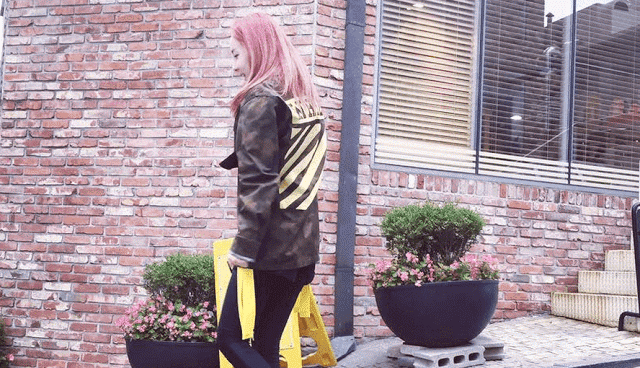2NE1’s Dara's new hair color | Daily Korean Celebrity Pictures