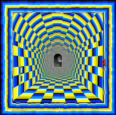 Endless Hallway Illusion - Introspective World