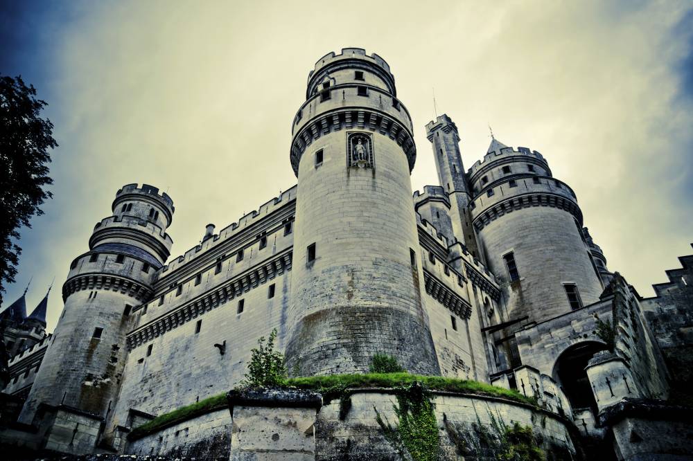 Como era a vida em um castelo medieval? - Algumas Coisas