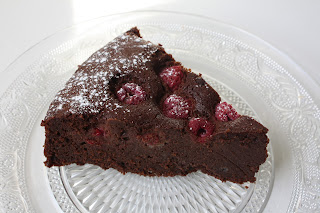 What I Baked This Weekend: Chocolate Pudding Cake with Raspberries