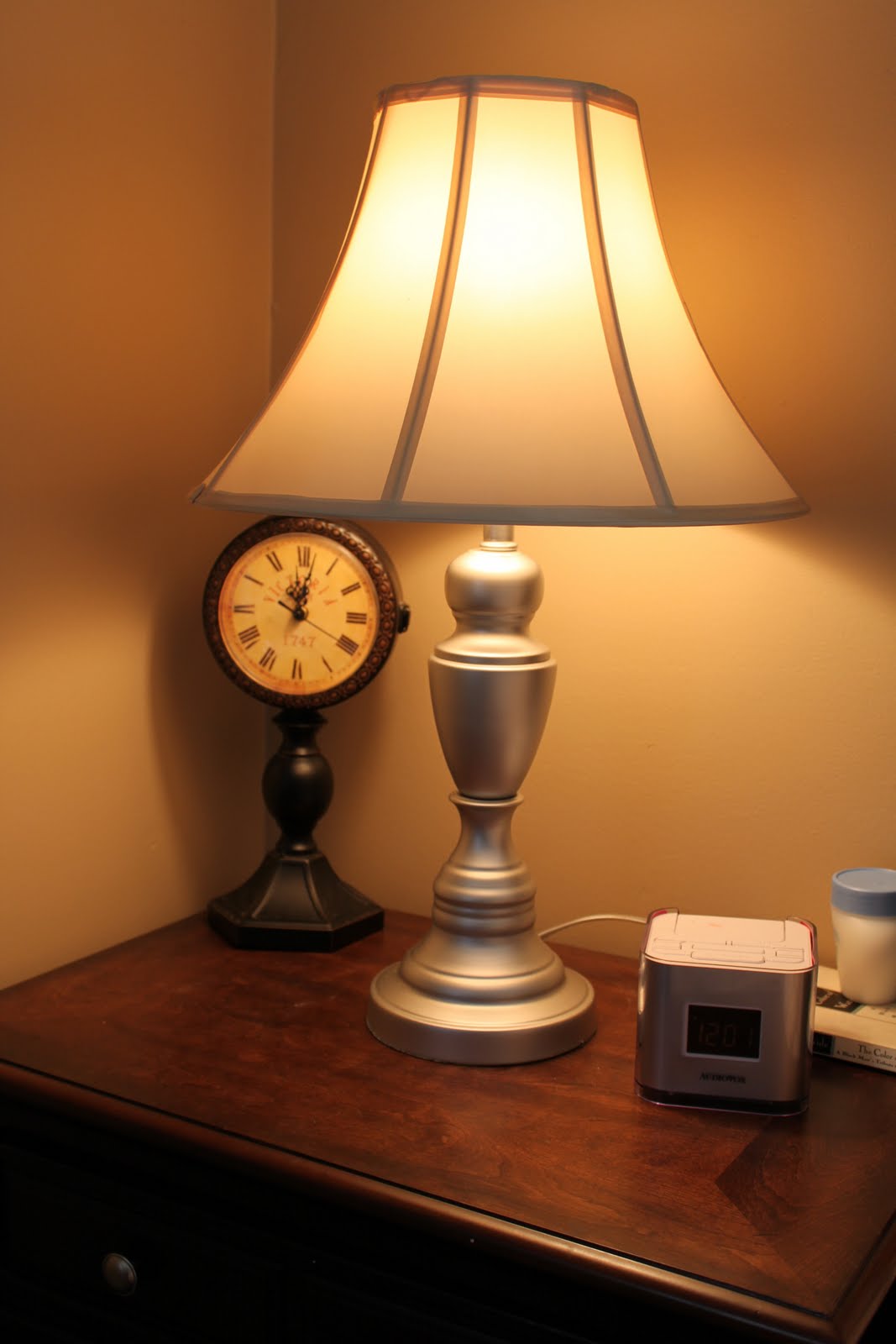 do it yourself divas: DIY: Old Lamp Transformation