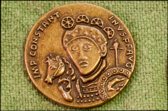 I Live with Cats: Faux Lucre