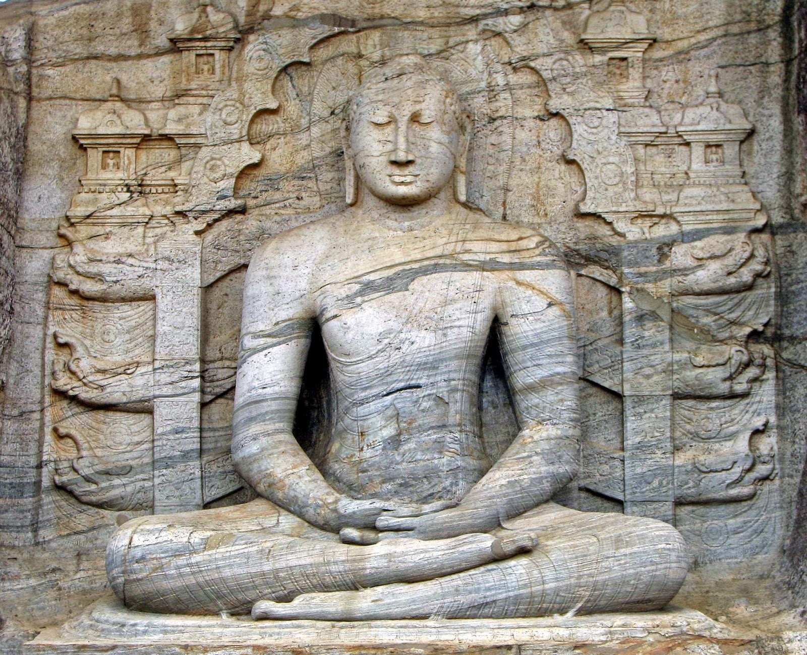 ශ්‍රී ලංකාවේ ඓතිහාසික බුදු පිළිම - Historical Buddha statues in Sri Lanka