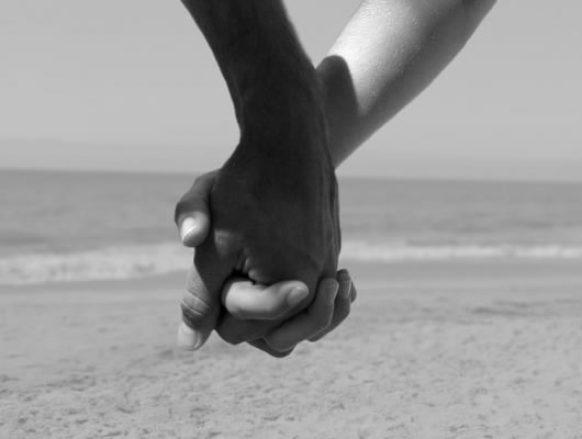 Manos agarradas - Imagui