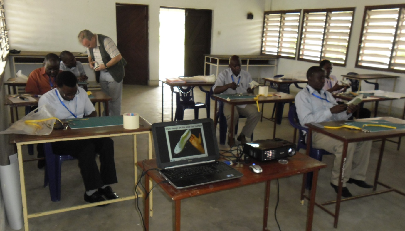 DIT MWANZA YAENDELEA KUTOA MAFUNZO YA USINDIKAJI NA UTENGENEZAJI BIDHAA ...