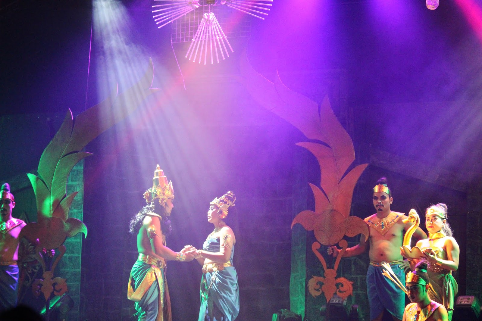 Roro Jonggrang dan Kisah Candi Prambanan - Muhammad Multazam - TAZAMBLOG