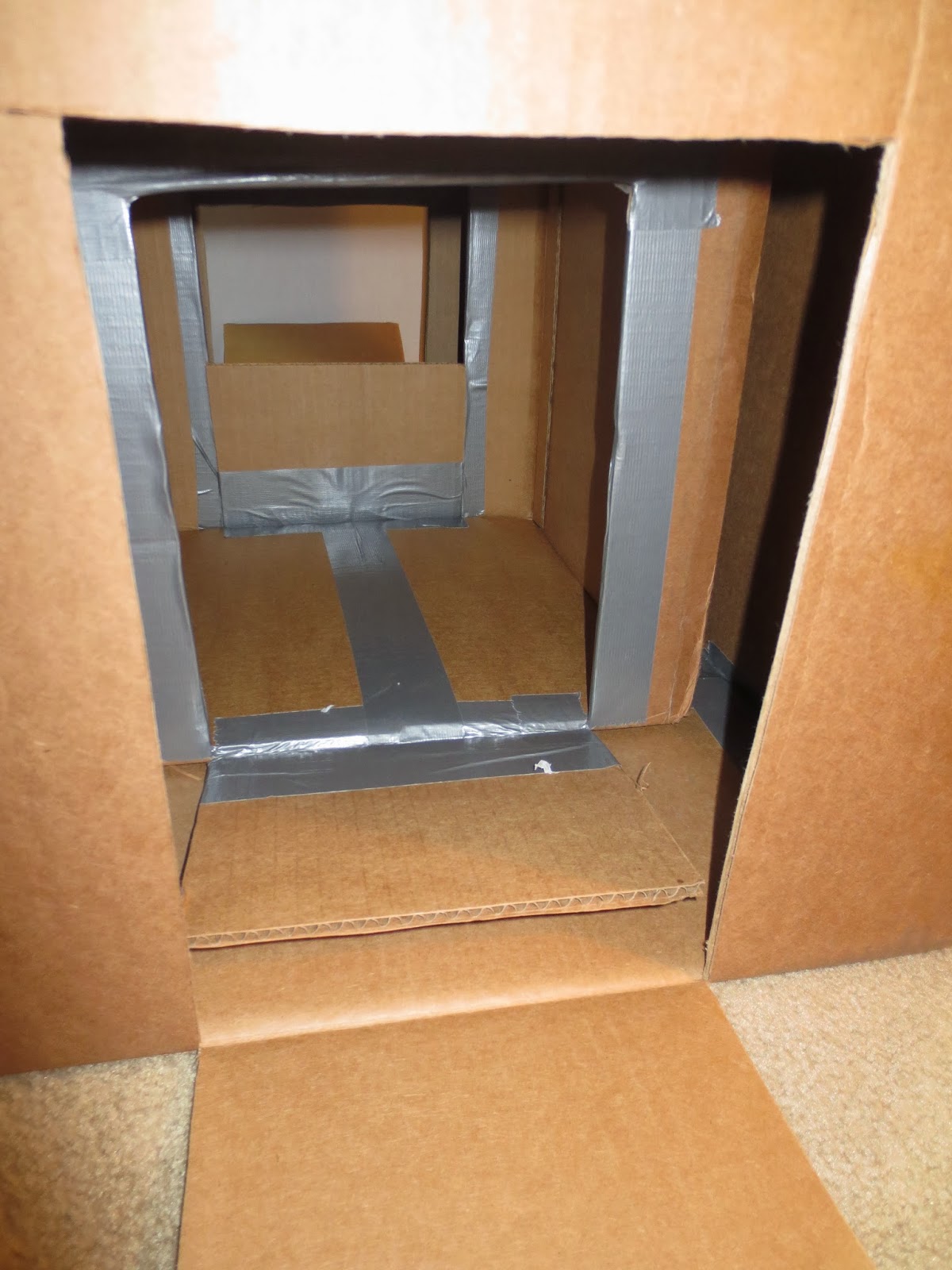 SAND AND WATER TABLES: BUILDING A STRONG BOX TOWER