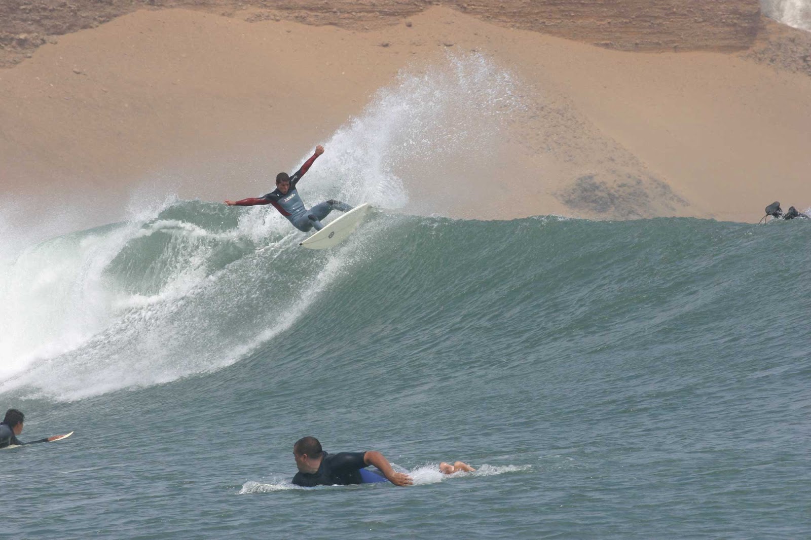 Conexion Oceanica: Chicama Perú “La izquierda mas larga del mundo”