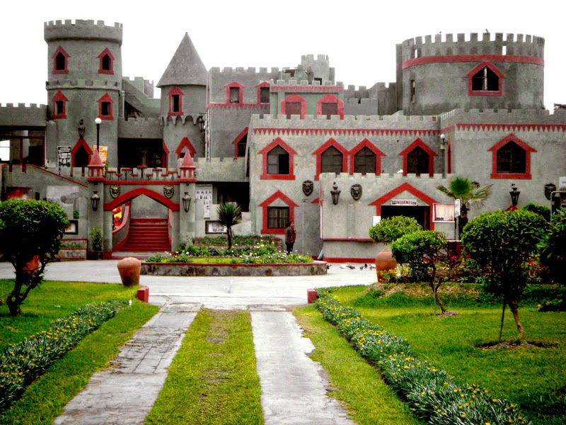 Explorando Lima: Visitando Huaral: Un tour por el Castillo de Chancay