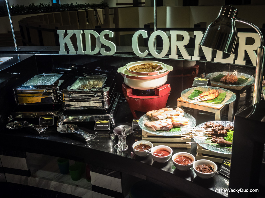 Holiday Inn @ Singapore Atrium : Christmas Buffet + Giveaway ...