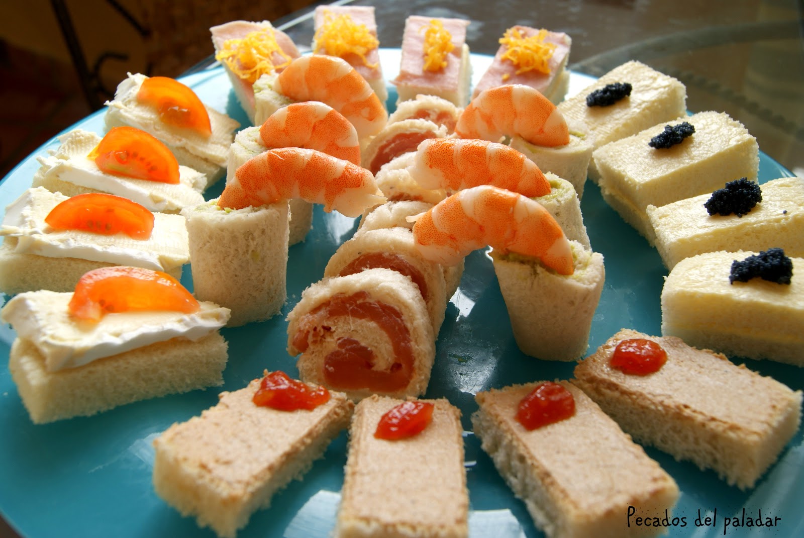 Pecados del paladar: CANAPÉS CON PAN DE MOLDE