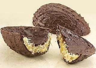 Sabor & Arte: Ovo de chocolate trufado com morango.