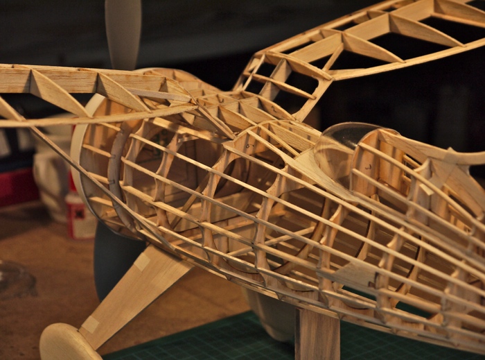 Free Flight -Vintage model airplane- cars-model retro avion et voiture ...