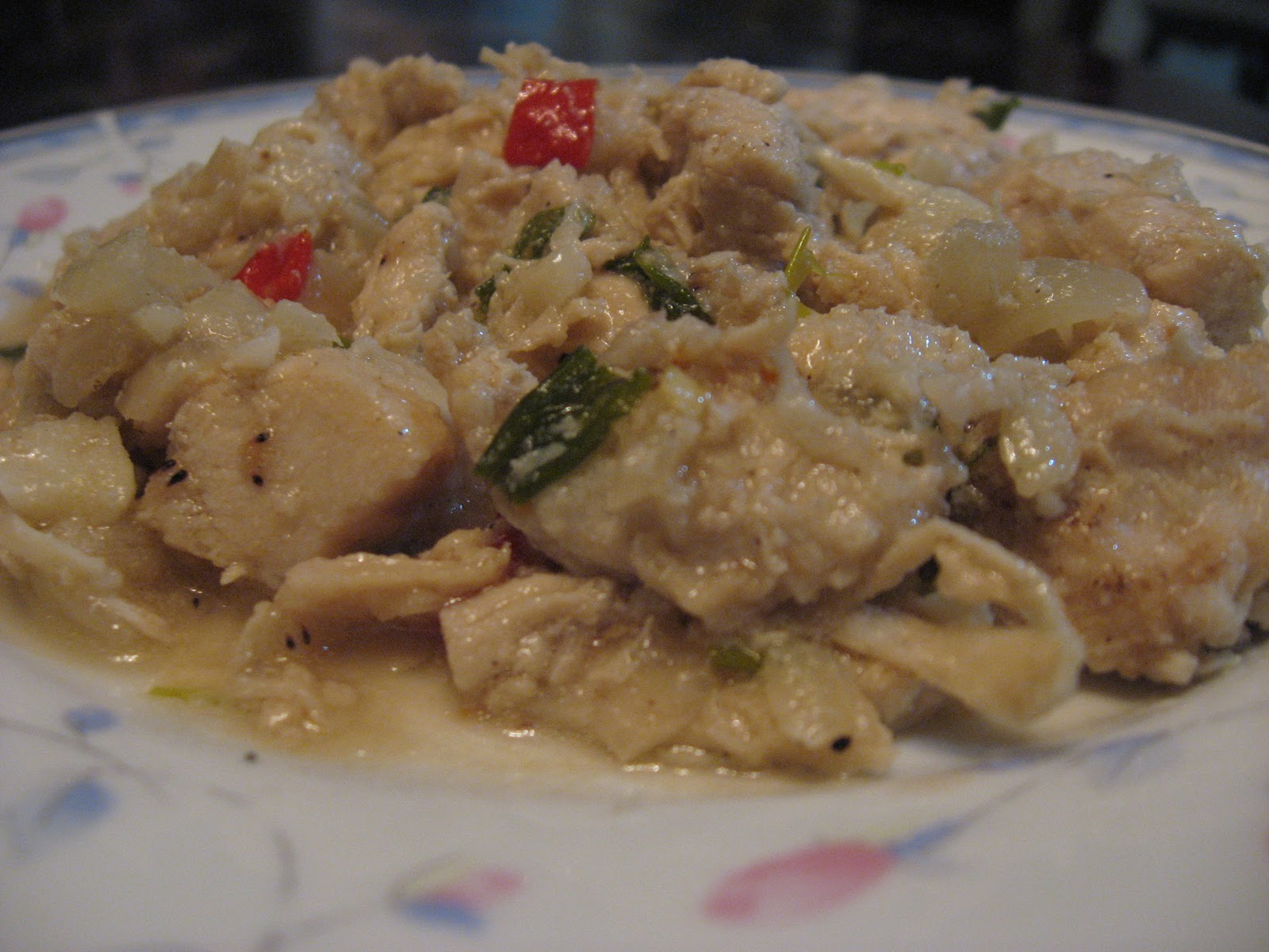 Eileen's Cooking and Eating Adventures: Chicken Adobo Sa Gata