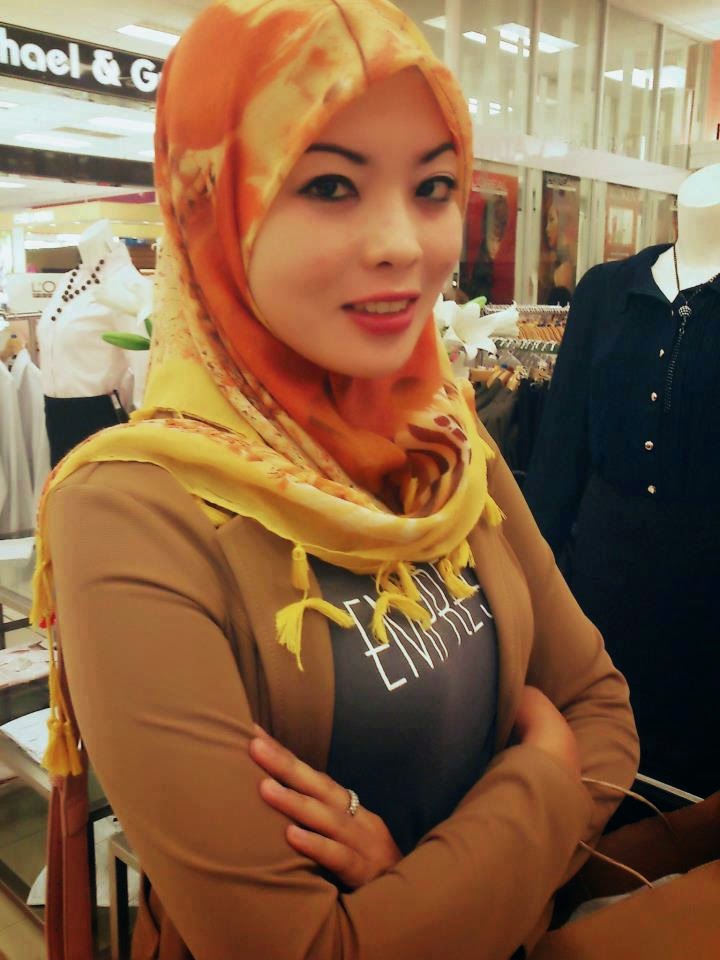 Skodeng Sikit Awek Bertudung Yang Comel Dan Seksi viralll update Sosial Viral