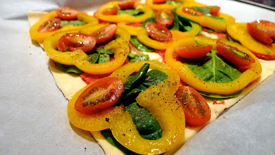 newFOOD tuesdayz: Tomato and Bell Pepper Squares