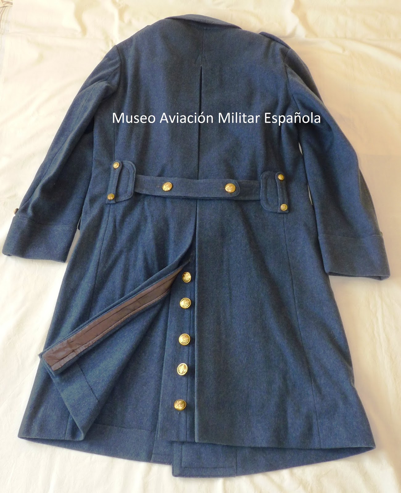 MUSEO AVIACIÓN MILITAR ESPAÑOLA: CAPOTE PARA CABALLEROS CADETES, 1946.