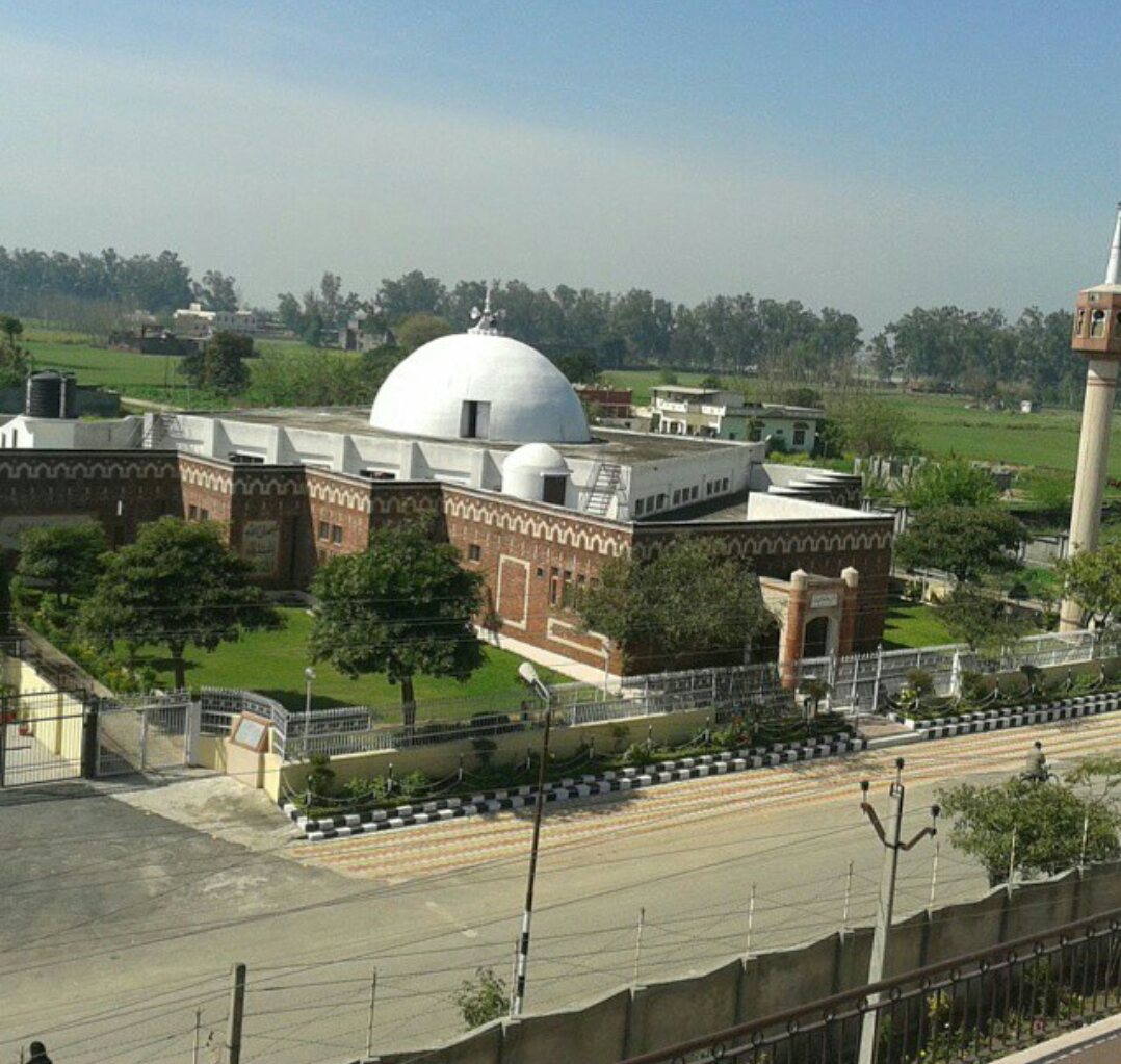 Ahmadiyya Mosques: Darul Anwaar Mosque - Qadian Punjab India