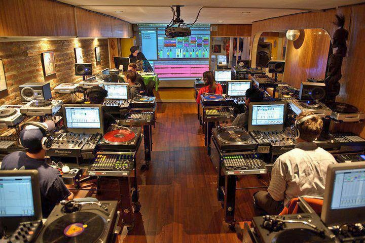 DJ School... DJ Programs... The Blog is Back! | Complete DJ Equipment