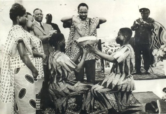 UNAIJUA HISTORIA YA MUUNGANO WA TANGANYIKA NA ZANZIBAR? HII HAPA ...