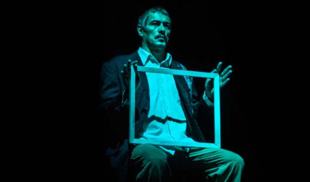 OFICIO CRÍTICO: Crítica: EL TÚNEL