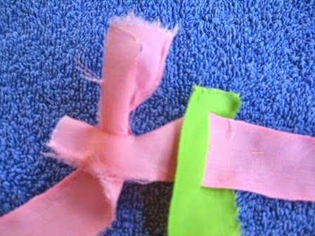 Going Grey and Slightly Green: Toothbrush/Rag Rug Tutorial