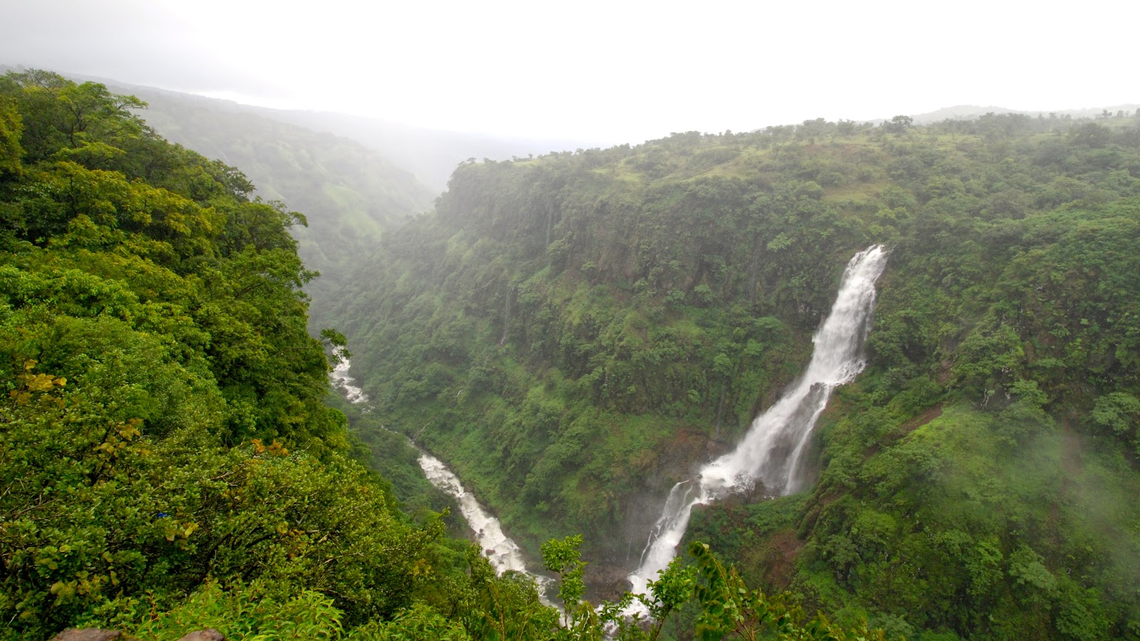 Thoseghar Waterfalls | Konkankatta.in