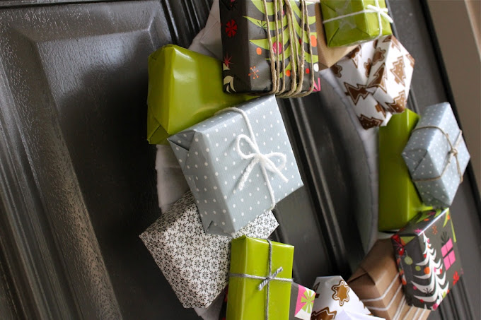 Gift Box Wreath - MADE EVERYDAY