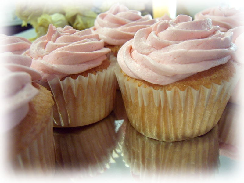 Glitter Tart Designs: Pink for October in Cupcakes