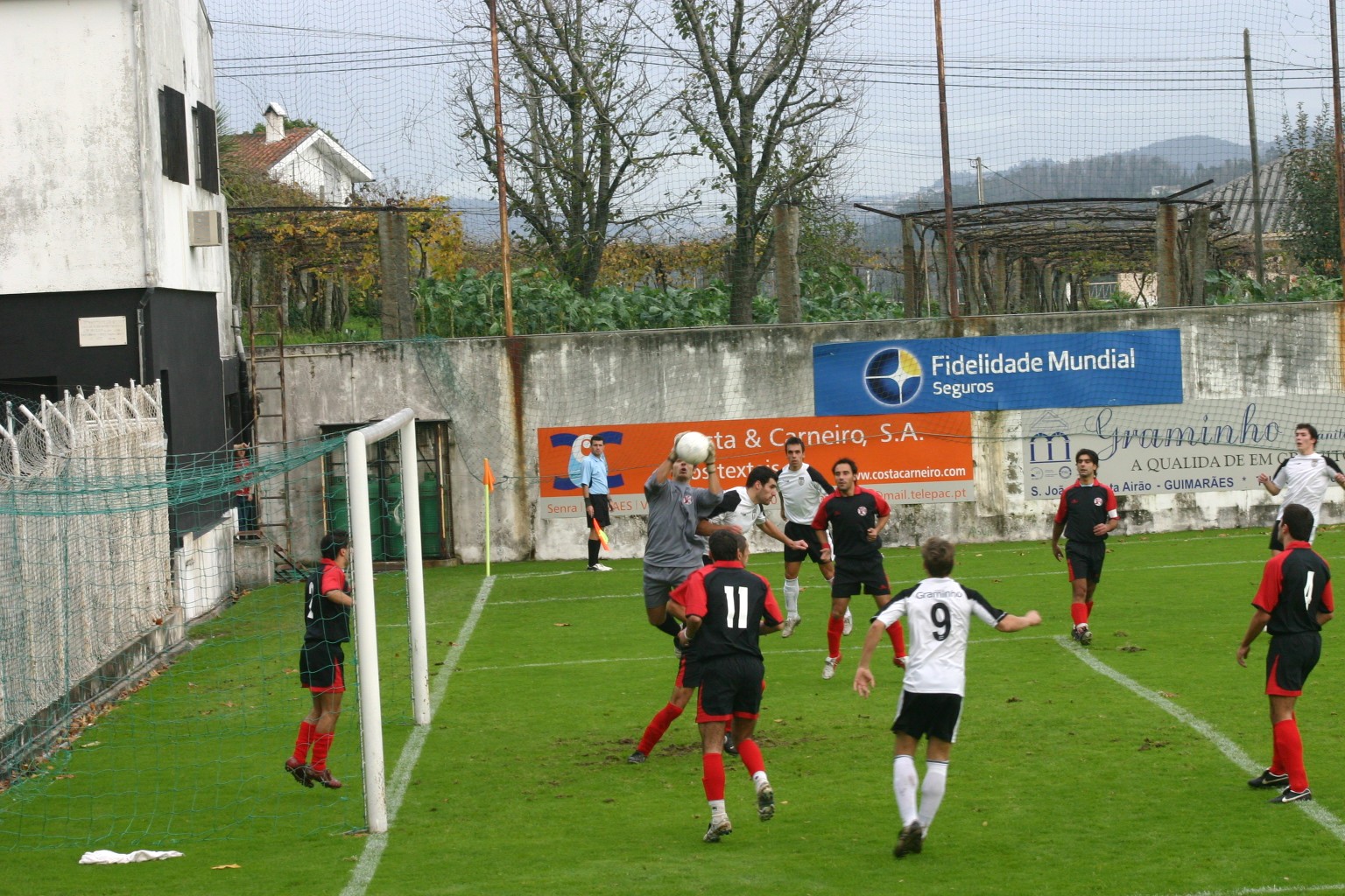 JOGOS 100 ESTRELAS: 14. Ronfe,4 Lousado,1