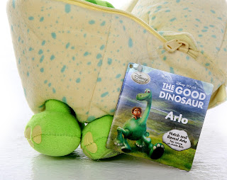 Dan the Pixar Fan: The Good Dinosaur: Hatch and Reveal Arlo Plush