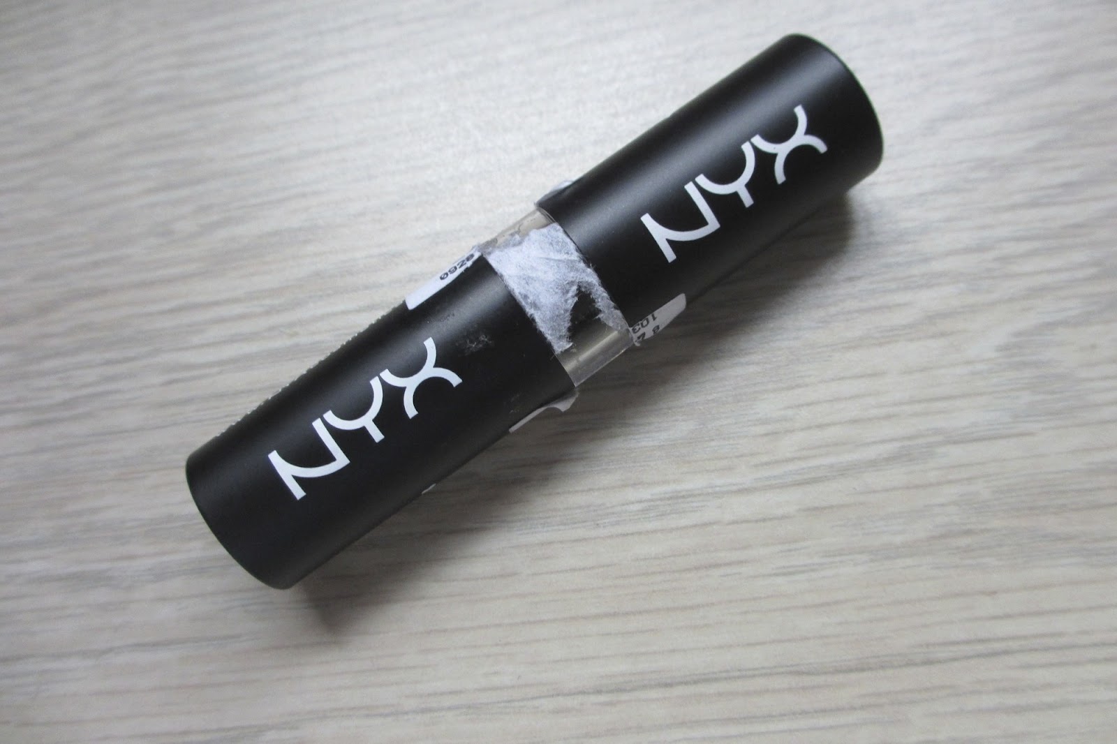 Sungstar Dolly: Swatches - NYX Matte Lipstick in Angel