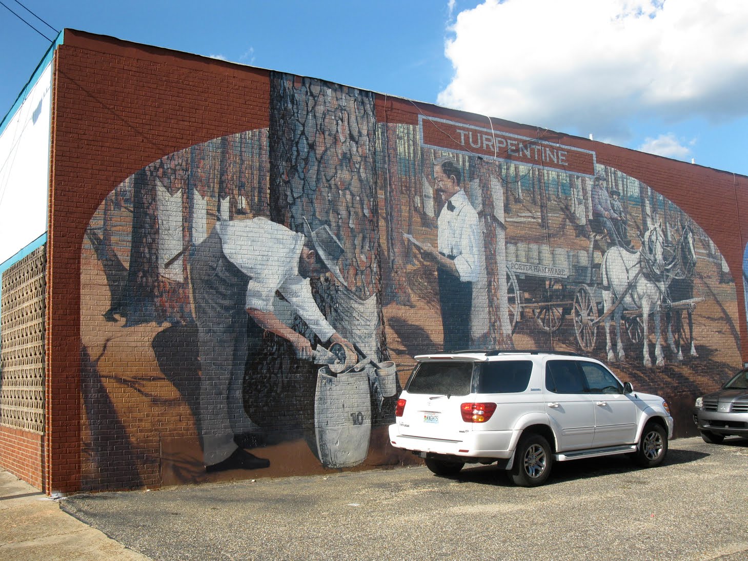 Eccentric Roadside: A slight case of blockage: the World's Smallest ...