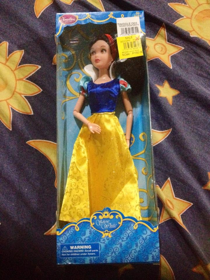 Jamie's Toy Blog: Bootleg Snow White doll