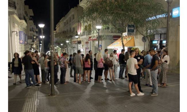 ivlahos.blogspot.com: Ένας χρόνος capital controls.