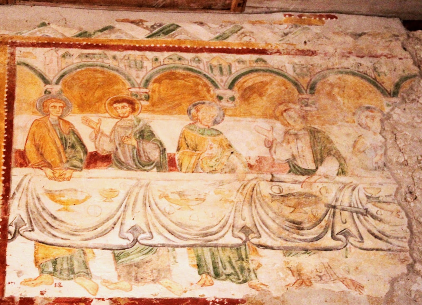 Chez Charnizay: Fresco or wall painting?