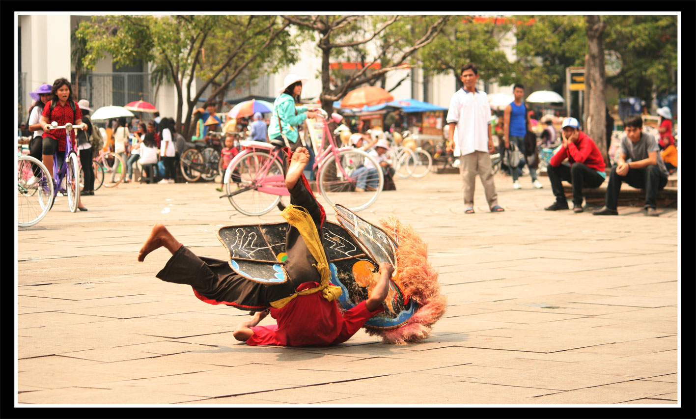 81st Story: Jaran Kepang Perform @ Kota Tua ~ ArsyScrapbook